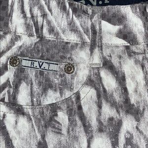 RVT | Pants & Jumpsuits | Nwt Rvt Print Serve Piping Hot Capri Pants ...